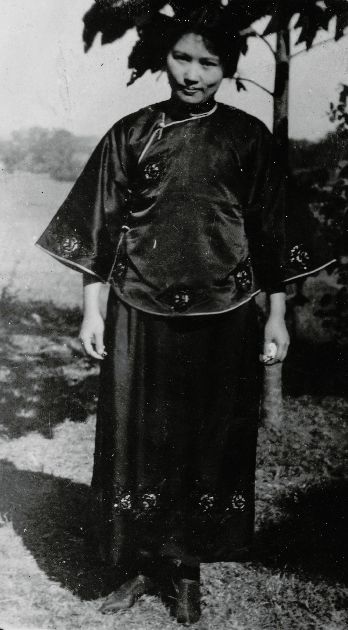 Mrs. Sun Yat Sen on the campus of CCC - Yale University Library
